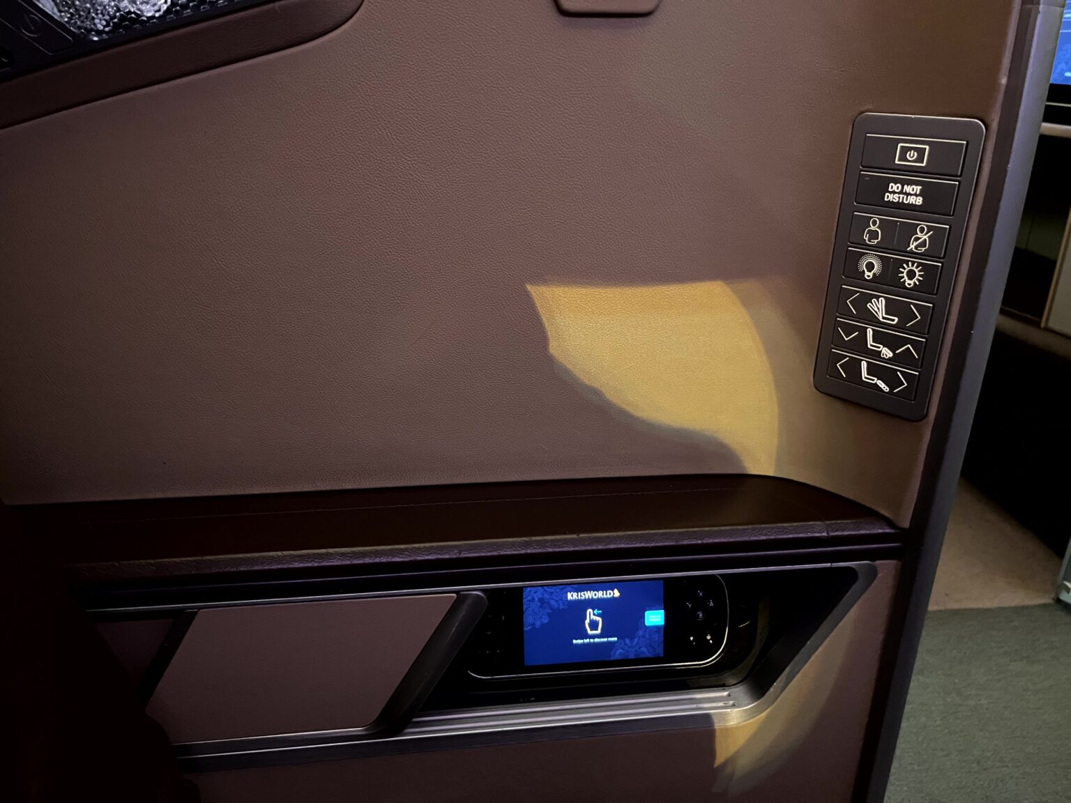 【ファーストクラス】成田→シンガポール便(SQ11)でシンガポール航空ファーストクラスに搭乗してきました【世界一周航空券】 - ひやまんブログ