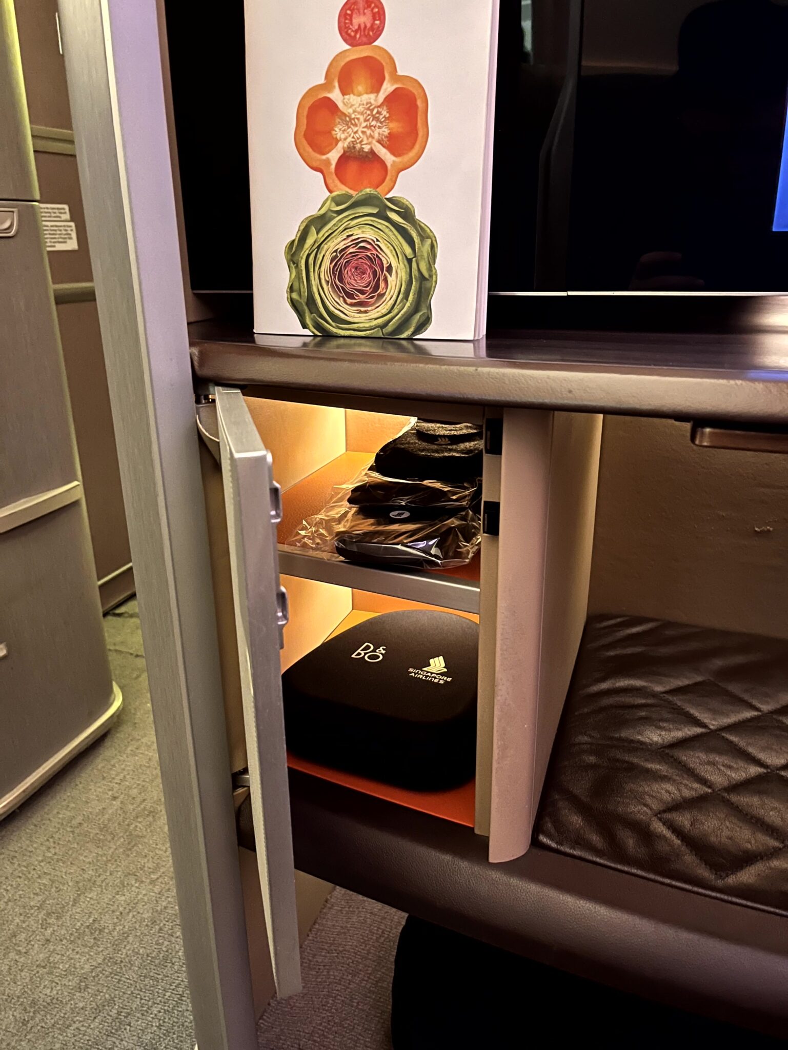 【ファーストクラス】成田→シンガポール便(SQ11)でシンガポール航空ファーストクラスに搭乗してきました【世界一周航空券】 - ひやまんブログ