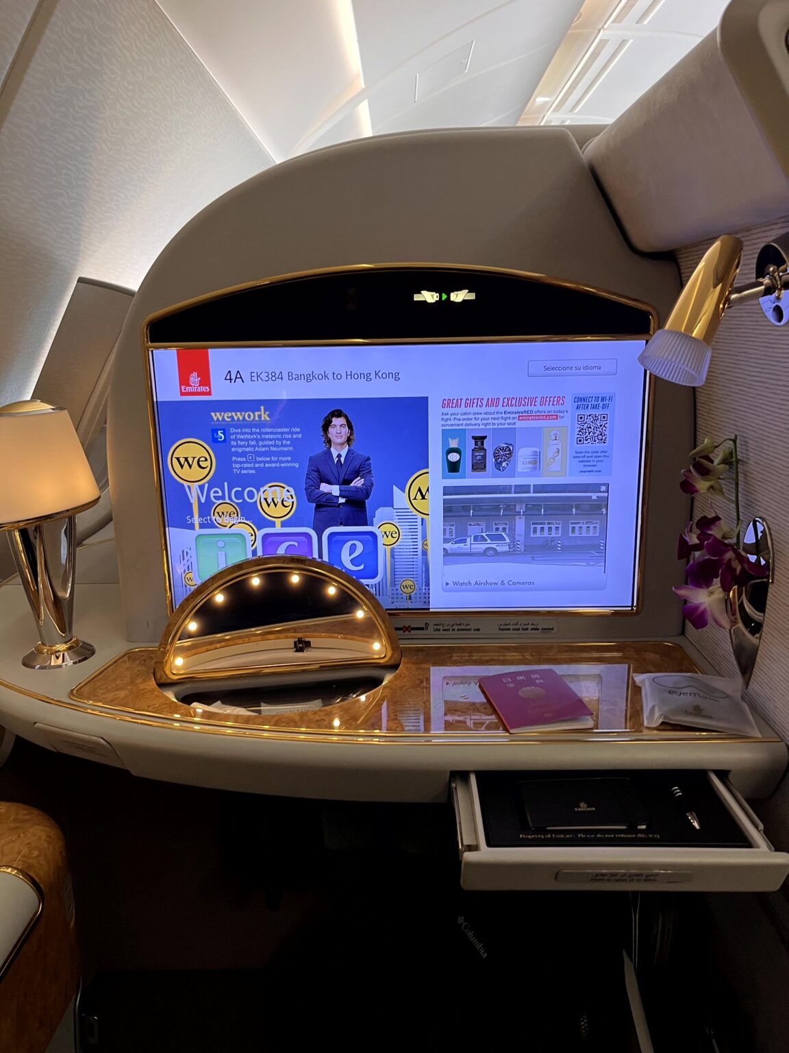 【ファーストクラス】バンコク→香港便（EK384/EK385）でエミレーツ航空ファーストクラスに搭乗してきました - ひやまんブログ
