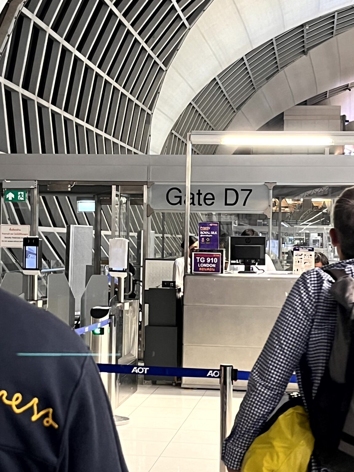 【ファーストクラス】バンコク→ロンドン便（TG910）でタイ航空ファーストクラスに搭乗してきました - ひやまんブログ